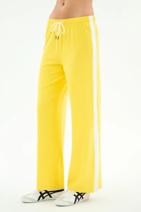 Splits59 Willow Airweight Wide Leg Pant - Bright Yellow/white