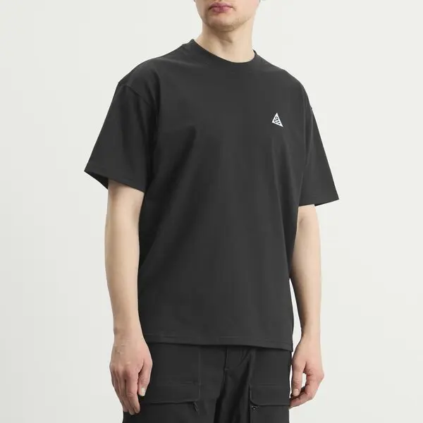 Nike Chest Logo T-shirt - Black