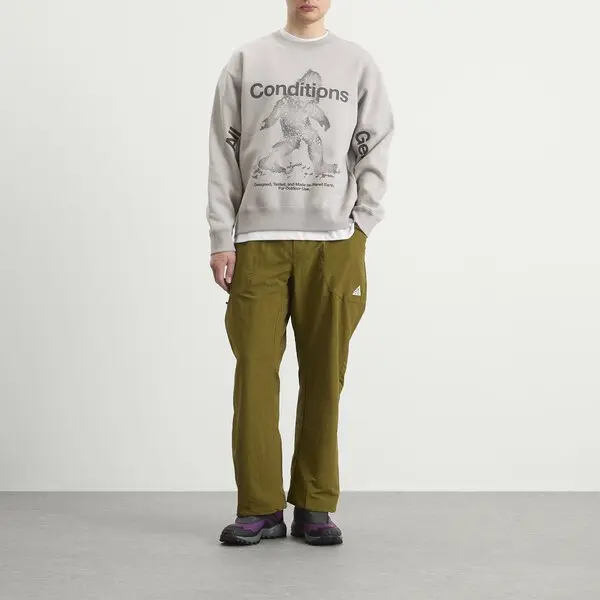 Nike Tuff Graphic Sweatshirt - College Grey