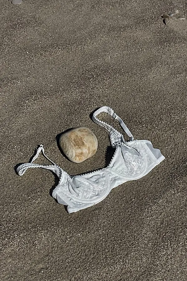 Free People Flirty Frill Underwire Bra - Clean Ivory