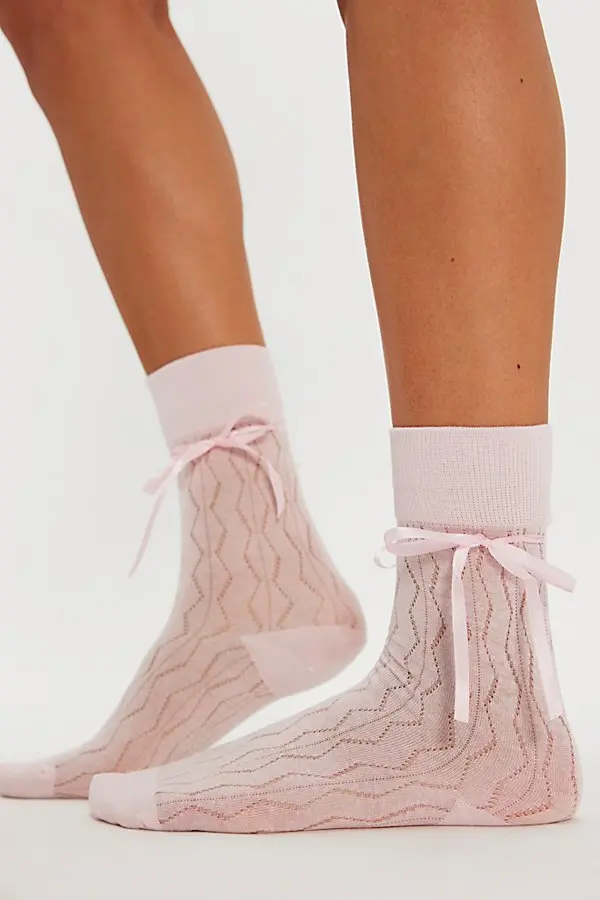 HIGH HEEL JUNGLE Bella Satin Bow Socks - Pink