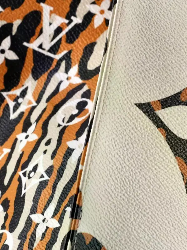 LOUIS VUITTON Onthego Limited Edition Jungle Monogram Giant Gm Tote Bag - Orange