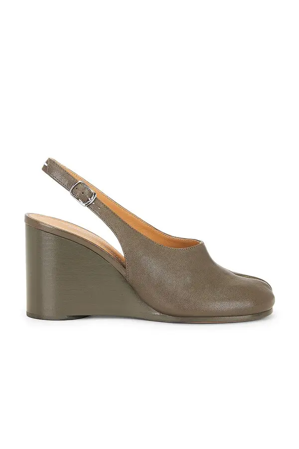 MAISON MARGIELA Tabi Slingback Wedge Pumps - Cold Brown