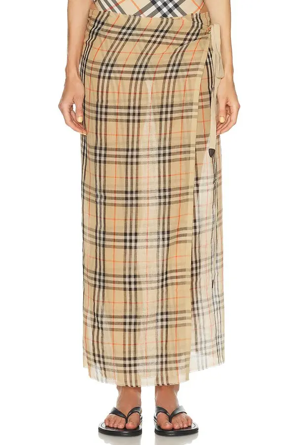 Burberry Plaid Pareo