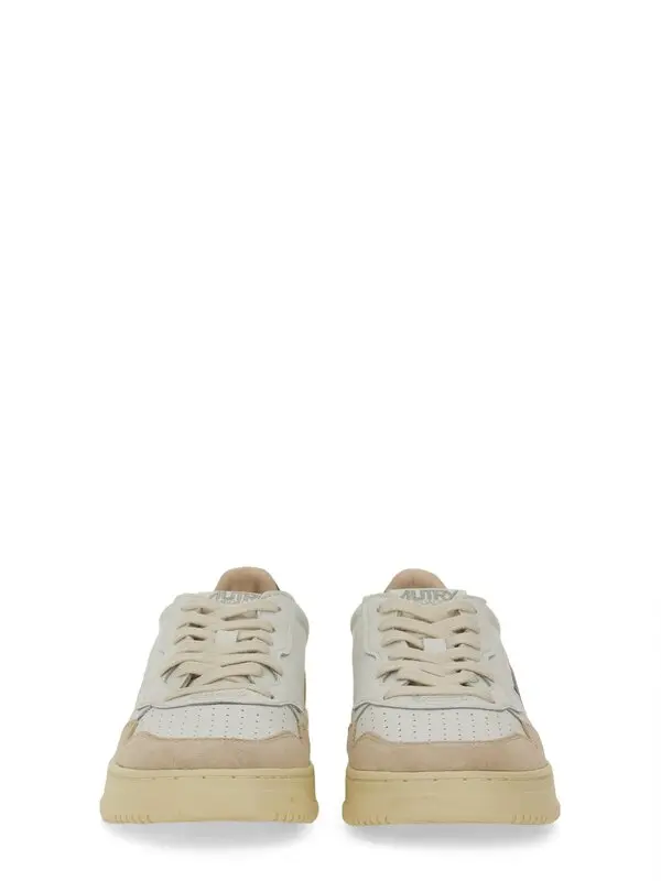 AUTRY Medalist Low Top Sneakers - White