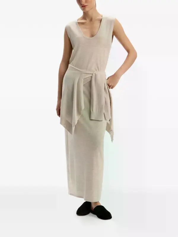 12 STOREEZ Sleeveless Scoop Neck Merino Wool Top