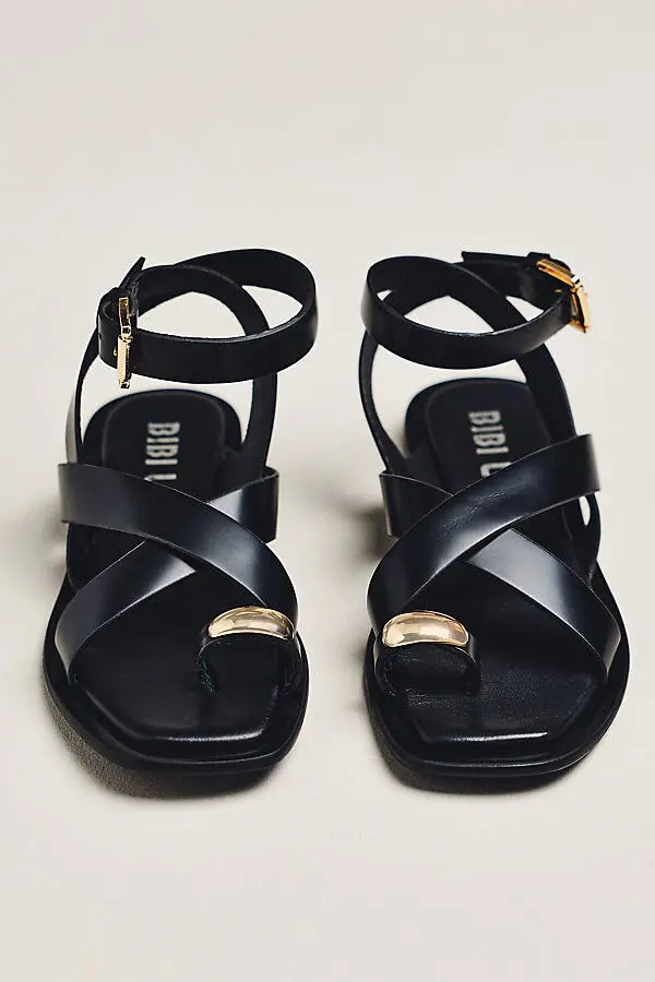 BIBI LOU Vaz Toe-loop Sandals