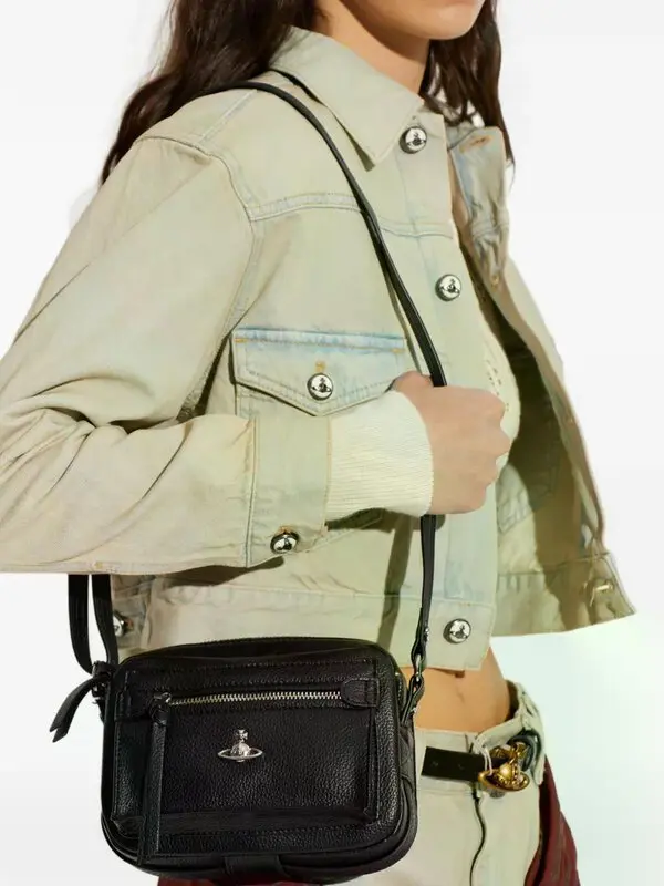 VIVIENNE WESTWOOD Hannah Zip Textured Shoulder Bag - Black