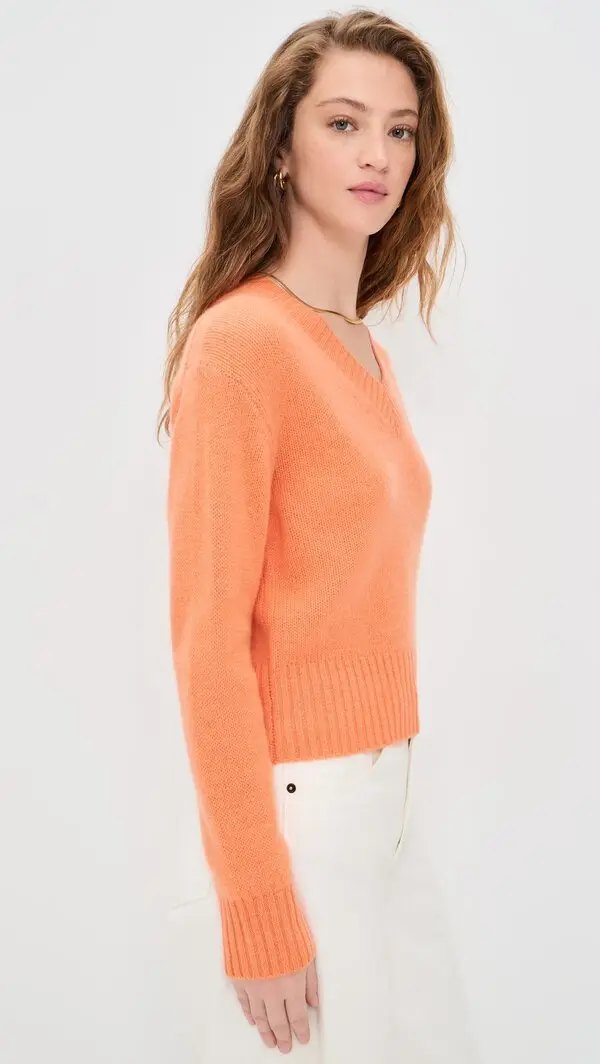 WHITE & WARREN Featherweight Cashmere V-neck Pullover