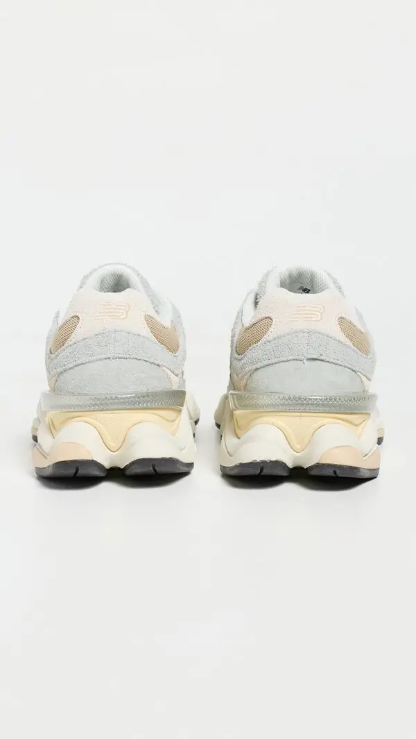 NEW BALANCE 9060 Sneakers - Grey/brown
