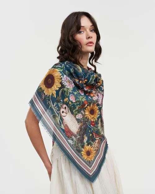FABLE ENGLAND Botanical Long Scarf - Medium Green