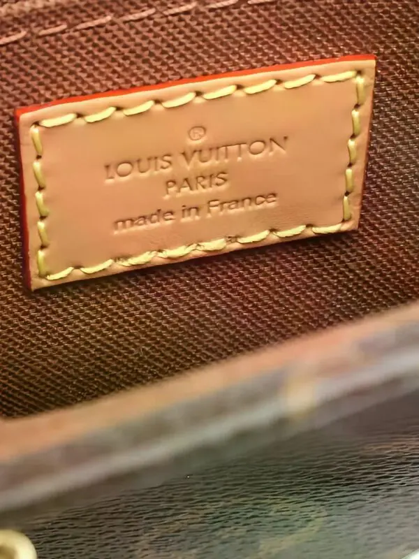 LOUIS VUITTON 2021 Petite Sac Plat Monogram Tote - Brown