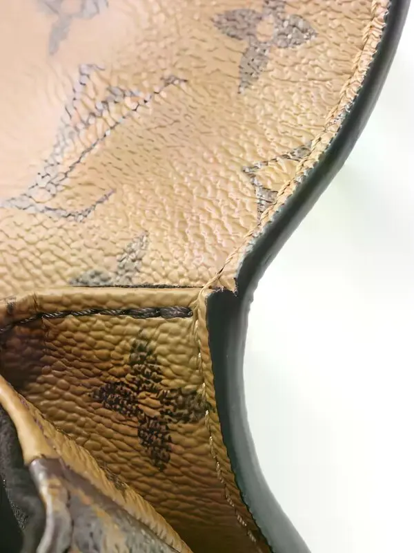 LOUIS VUITTON 2010s Mm Metis Monogram Shoulder Bag - Brown
