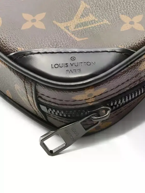 LOUIS VUITTON 2018 Monogram-pattern Belt Bag