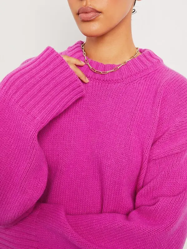 GWYN Crewneck Rounded Sweater