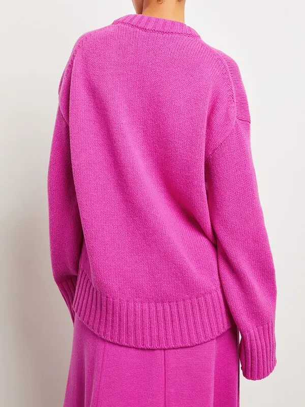 GWYN Crewneck Rounded Sweater