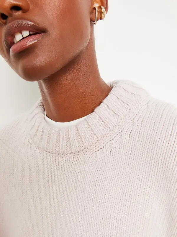 GWYN Crewneck Rounded Sweater