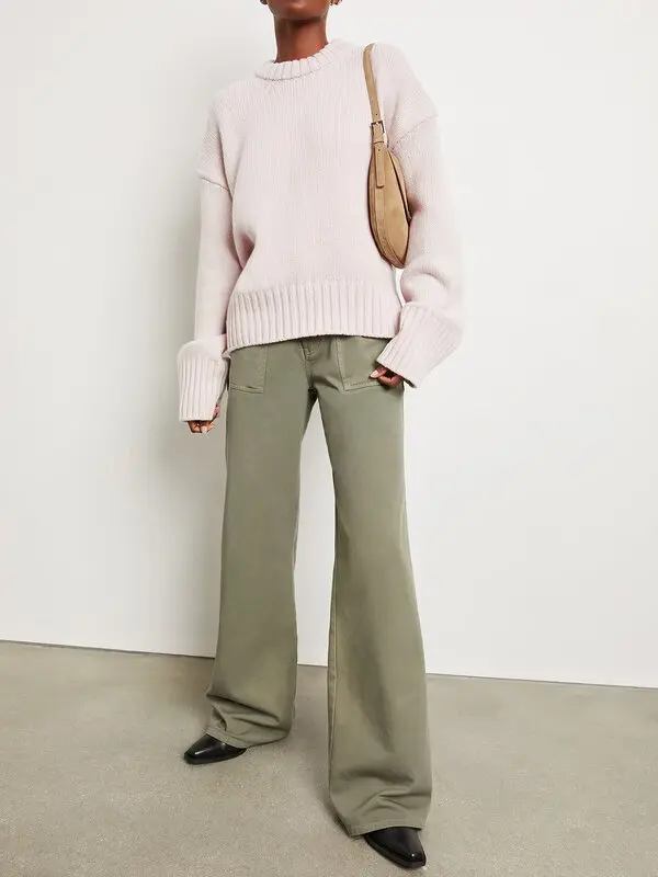 GWYN Crewneck Rounded Sweater