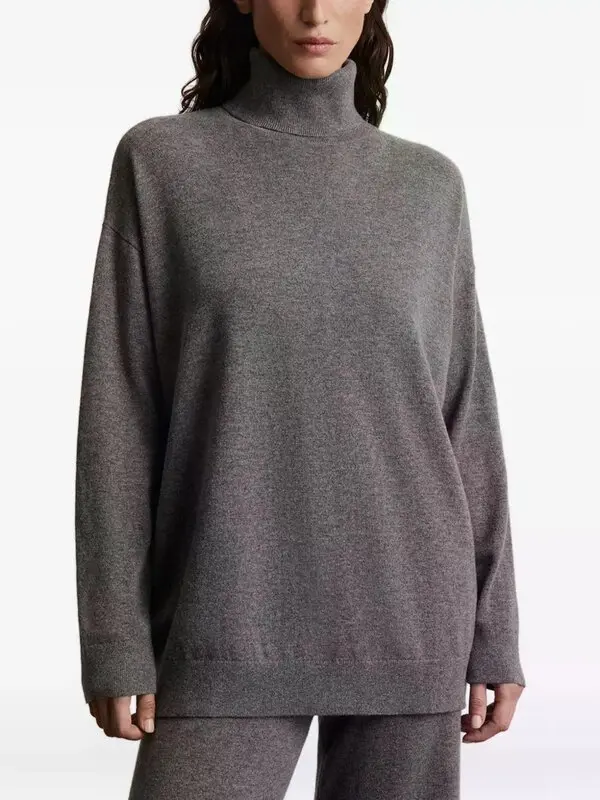 12 STOREEZ Turtleneck Knitted Sweater