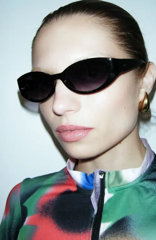 REALITY EYEWEAR Deep In Vogue Sunglasses - Black