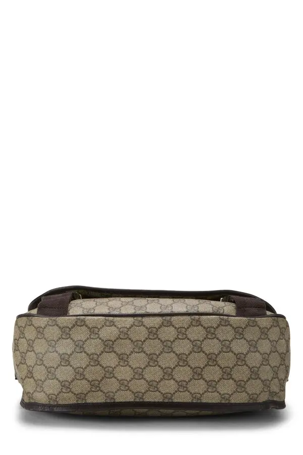 Gucci Gg Supreme Buckle Flap Messenger Bag