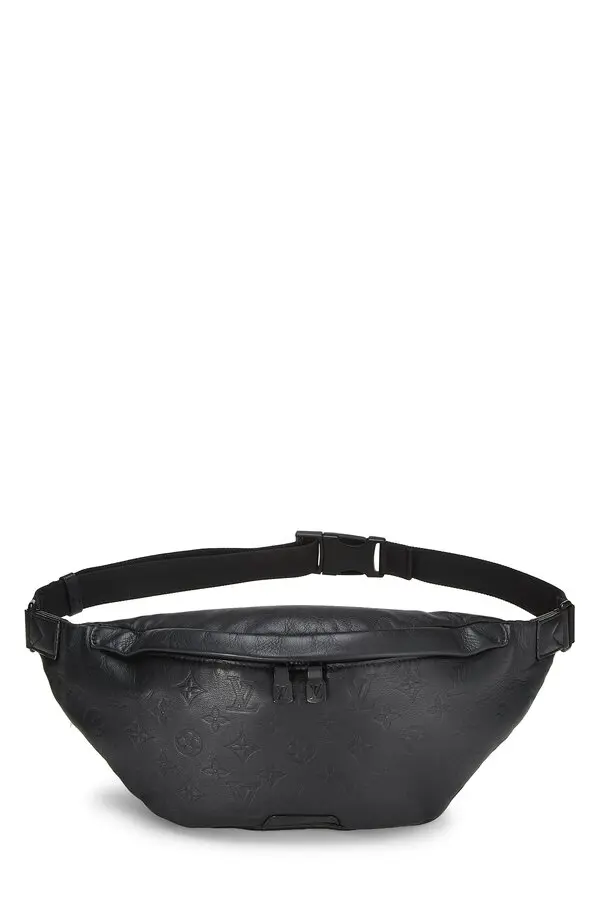 LOUIS VUITTON Monogram Shadow Discovery Bumbag - Black