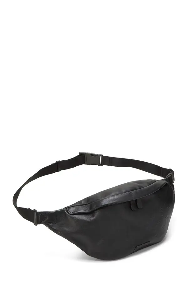 LOUIS VUITTON Monogram Shadow Discovery Bumbag