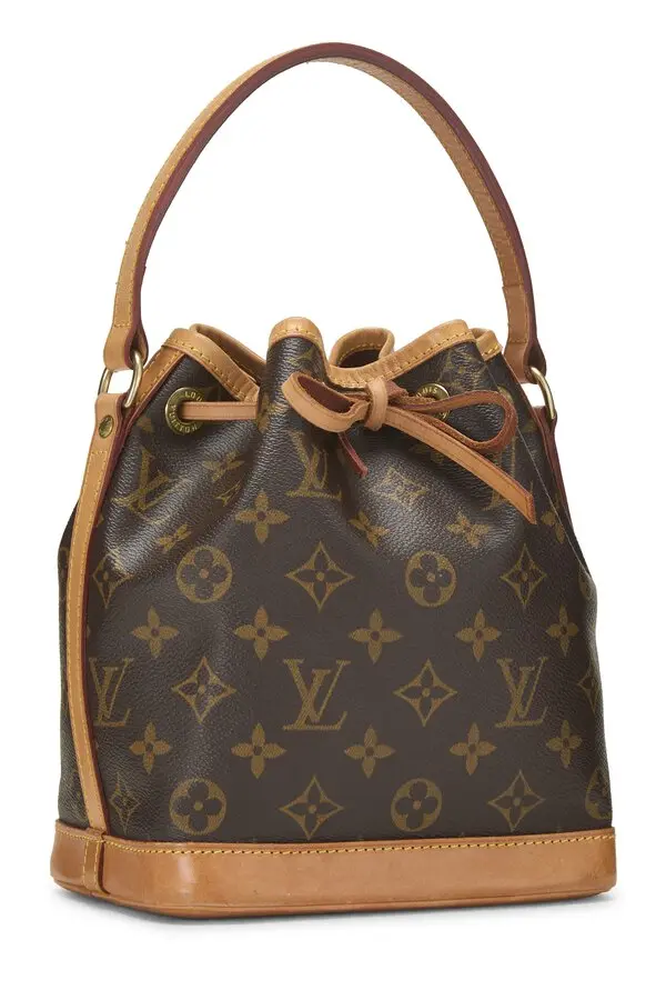 LOUIS VUITTON Monogram Noé Bucket Bag