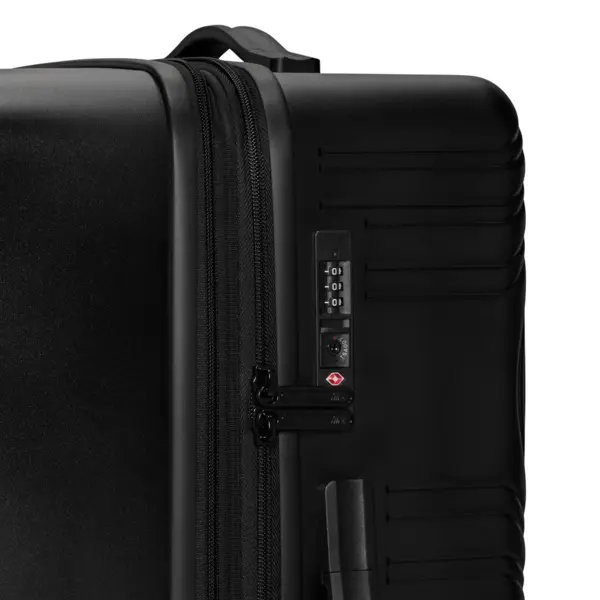 Nike Medium Checked 26" Hardshell Luggage