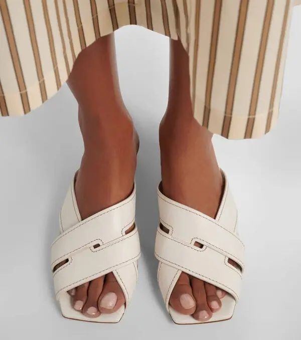 TOD'S Leather Sandals