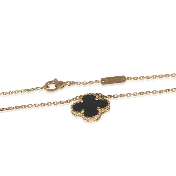 Van Cleef & Arpels Yellow Gold Vintage Onyx Pendant - Yellow_gold