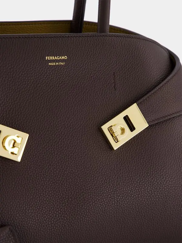 FERRAGAMO Hug Medium Handbag