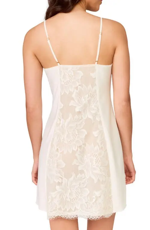 Rya Collection Royale Embroidered Chemise