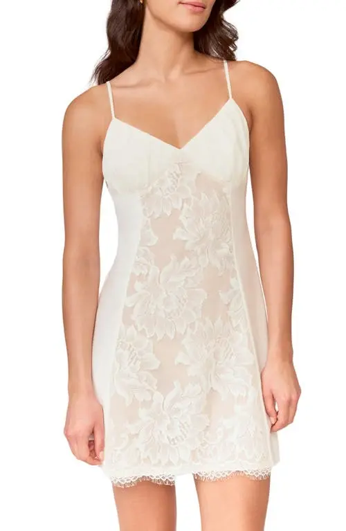 Rya Collection Royale Embroidered Chemise