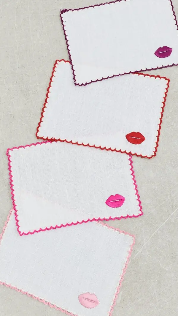 DEAR ANNABELLE Lipstick Kisses Cocktail Napkins Set
