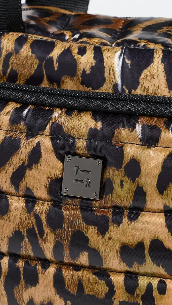 THINK ROYLN Stowaway Hanging Toiletry Kit