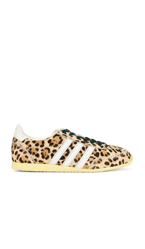ADIDAS ORIGINALS Japan Sneaker - Magic Beige  Ivory & Aurora Ivy