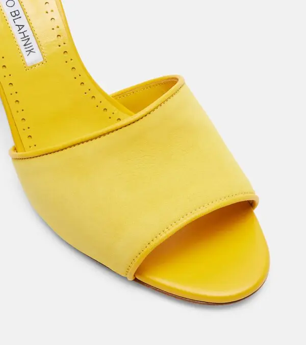 Manolo Blahnik Larache 90 Suede Mules - Yellow