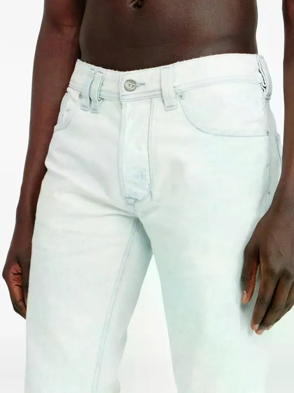 DIESEL® Larkee Straight-leg Jeans