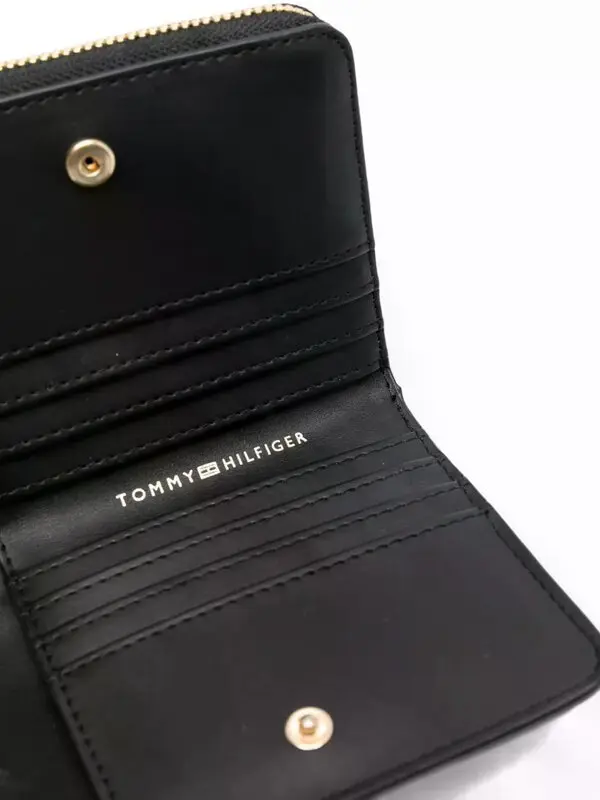 Tommy Hilfiger Patterned Zip Wallet