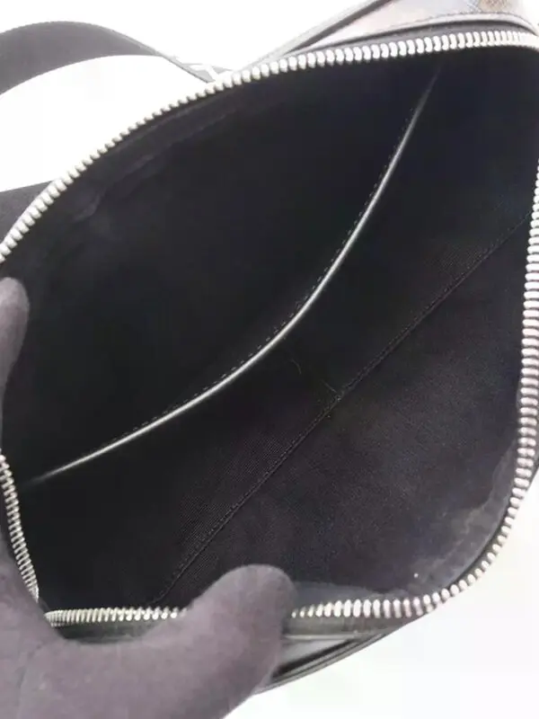 Celine 2022 Medium Triomphe Camera Bag