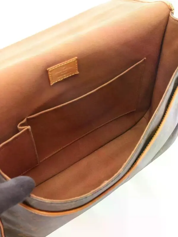 LOUIS VUITTON 2006 Monogram Bosphore Messenger Gm