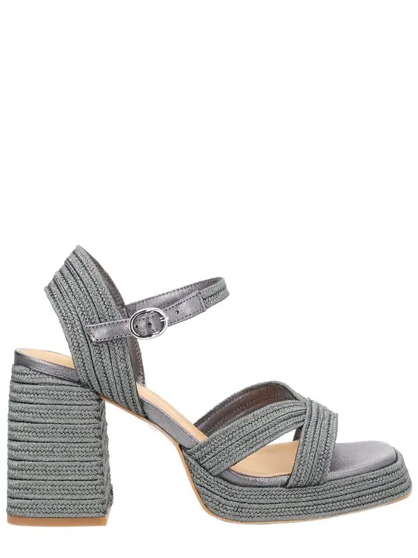 CastaÑer Valley Sandals - Silver