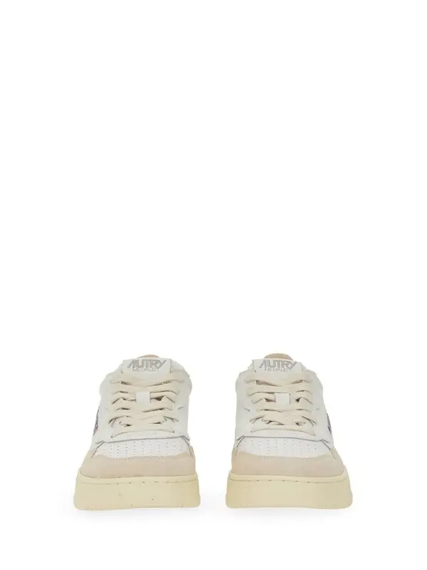 AUTRY Medalist Low Top Sneakers - White