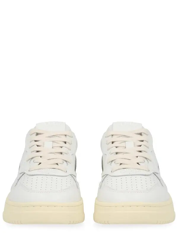 AUTRY Medalist Low Sneakers
