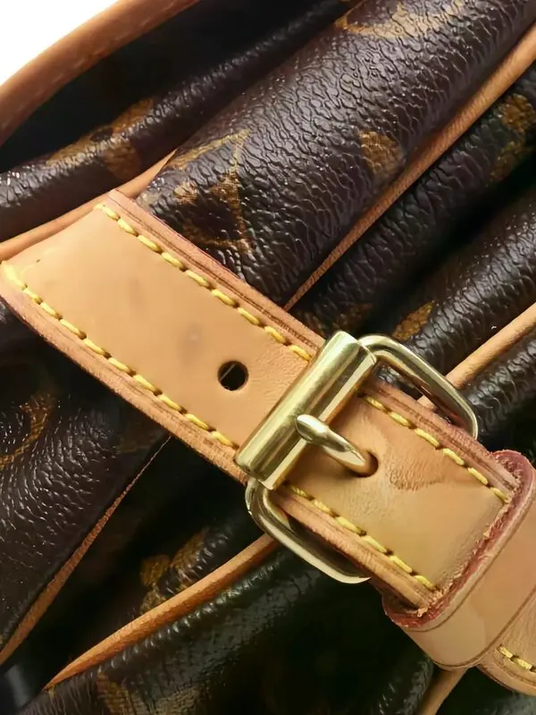 LOUIS VUITTON 2008 30 Saumur Monogram Crossbody Bag - Brown