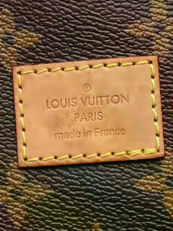 LOUIS VUITTON 2008 30 Saumur Monogram Crossbody Bag - Brown