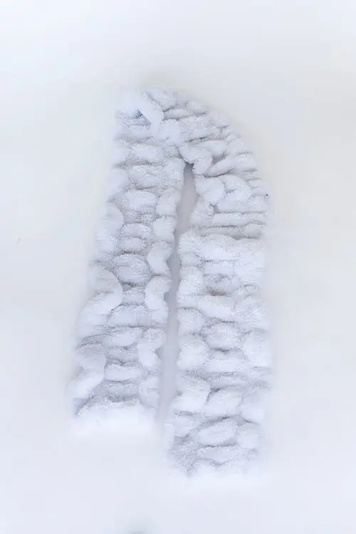 SEA TO ME BLANKETS La Escapade Long Faux Fur Scarf - White