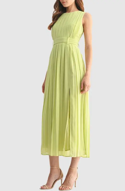 QUINCY MAE Pleated Belted Maxi Dress