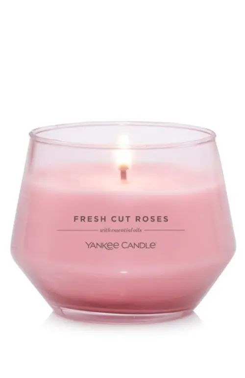 YANKEE CANDLE Fresh Cut Roses Studio Candle With Essential Oils